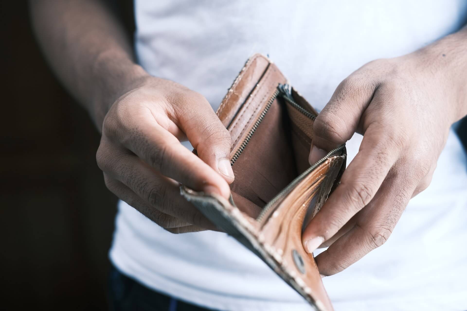 10 reasons people overspend - Getsby