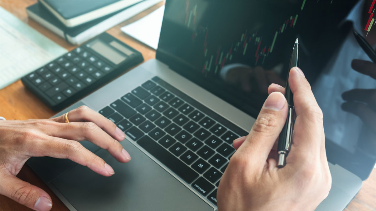 Navigating CFD & ETF Investments: A Beginner's Guide